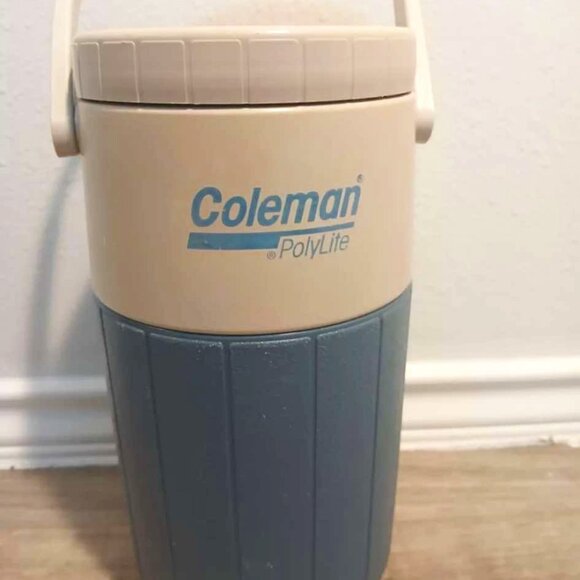 Coleman | Dining | Vintage Coleman Polylite 2 Liter Jug Blue Flip Spout ...